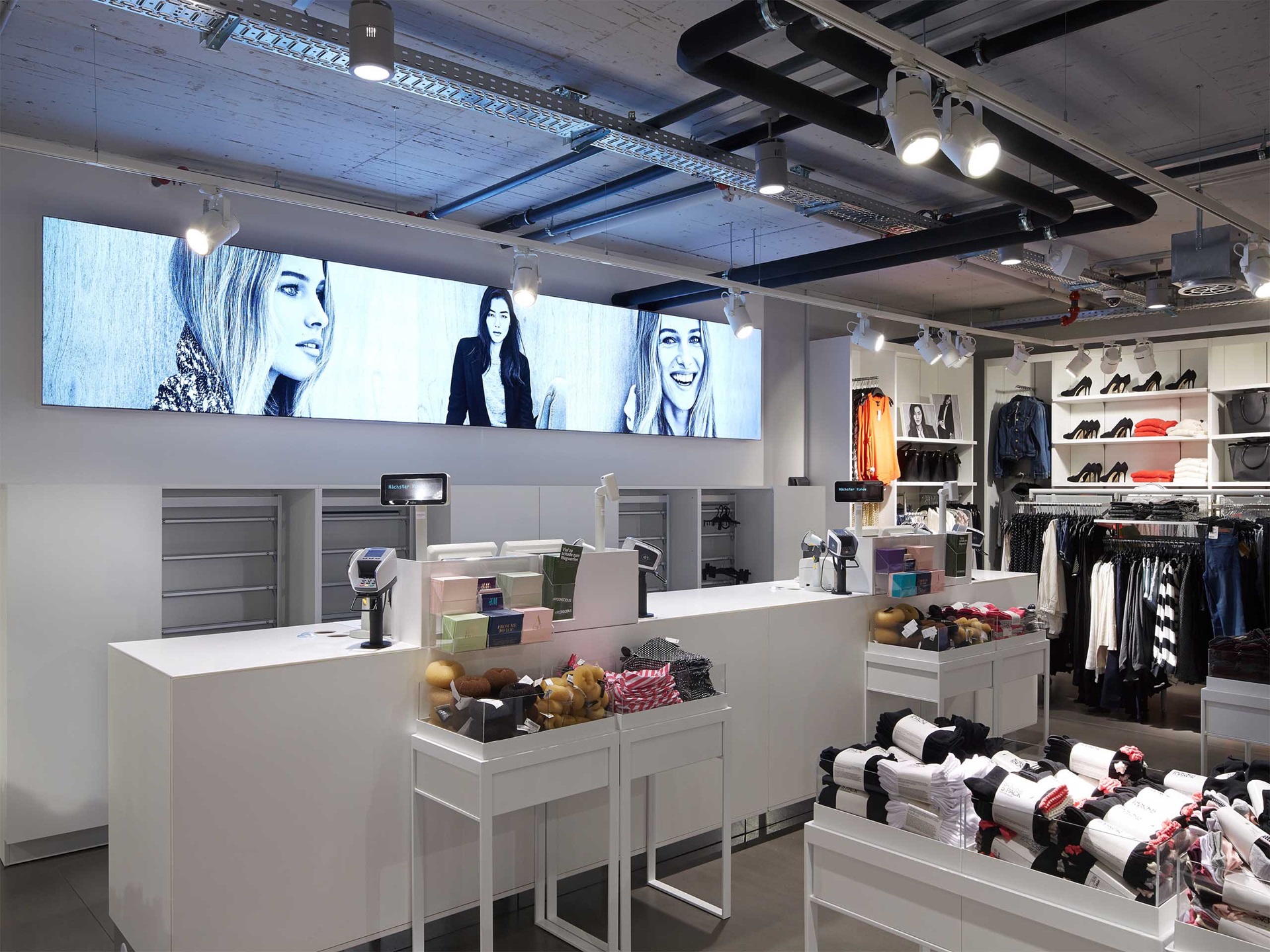 H&M (Ladies & Men) – Flughafen Zuerich